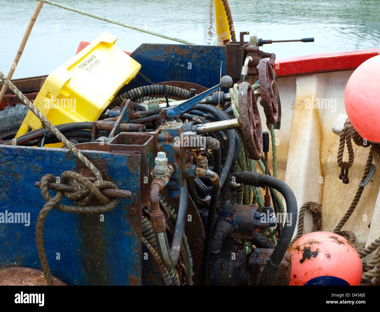 Trawler ships hi-res stock photography and images - Alamy