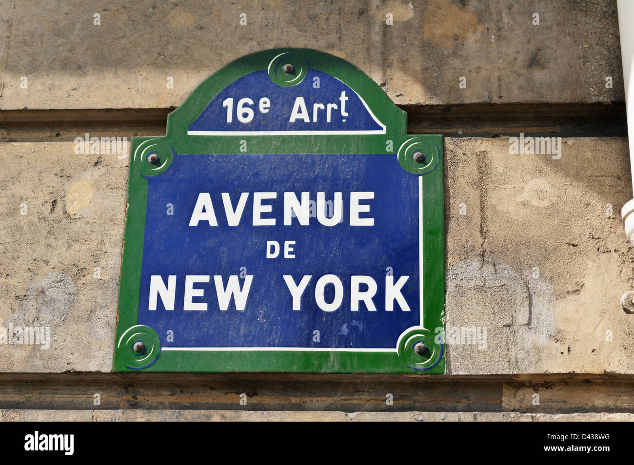 Blue road sign paris hi-res stock photography and images - Alamy