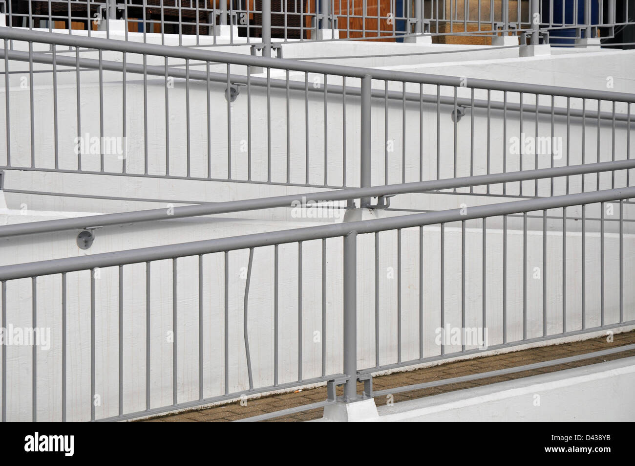 Diagonal pattern in walkways in Maidstone town centre Stock Photo - Alamy