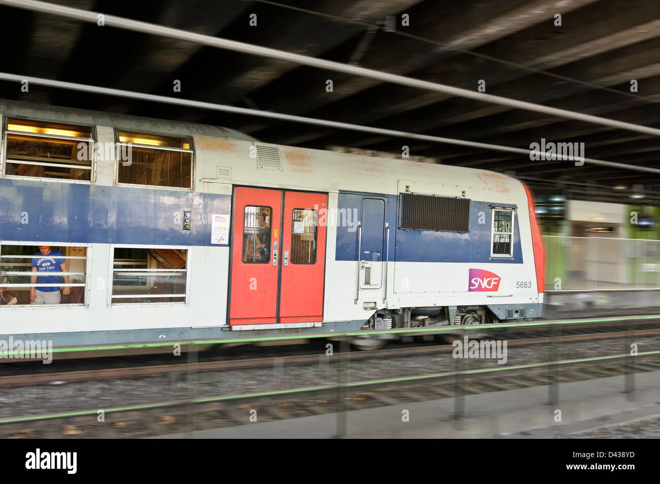 Commuter train travel sncf france hi-res stock photography and images ...