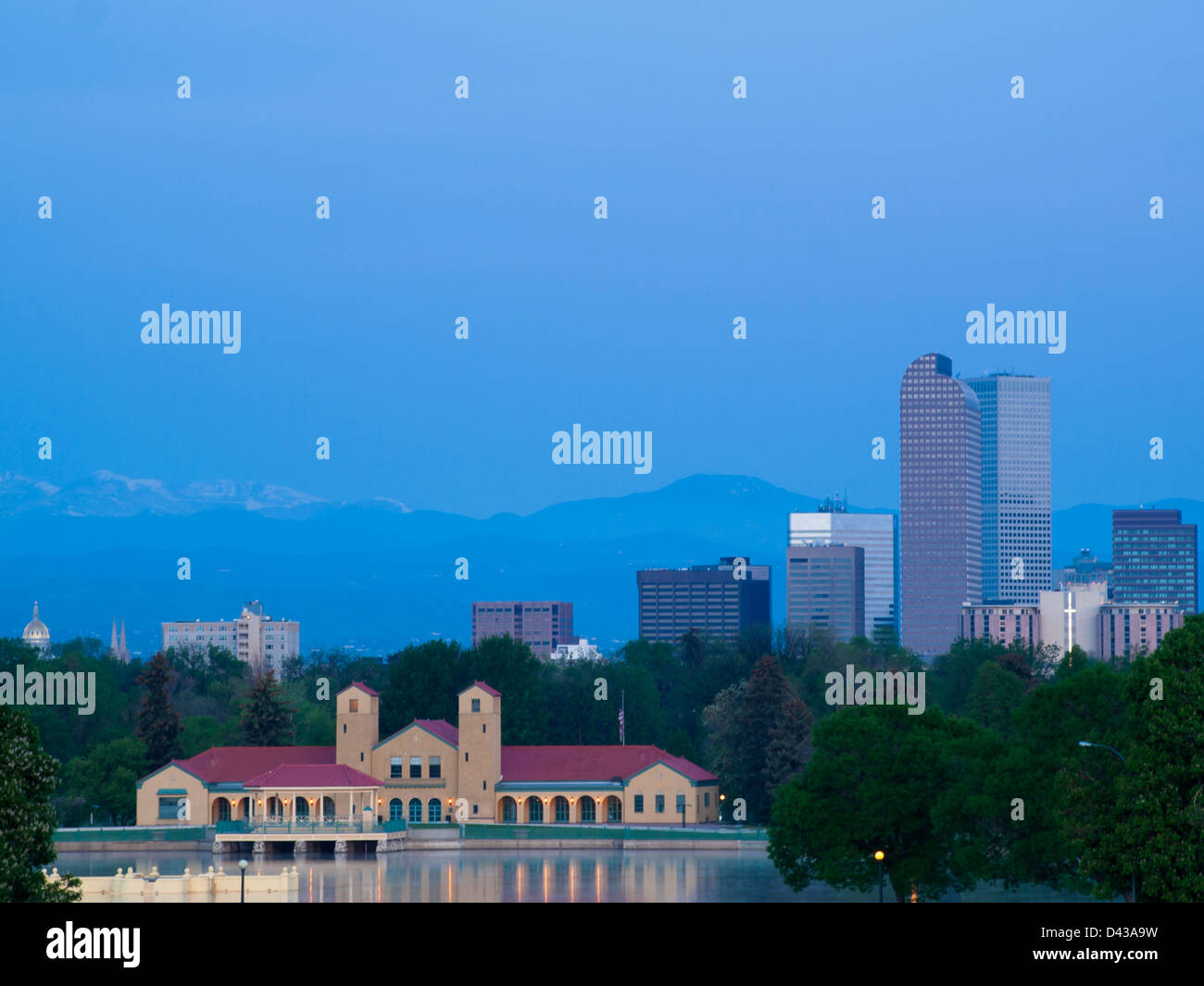 Denver skyline at sunrise Stock Photo - Alamy