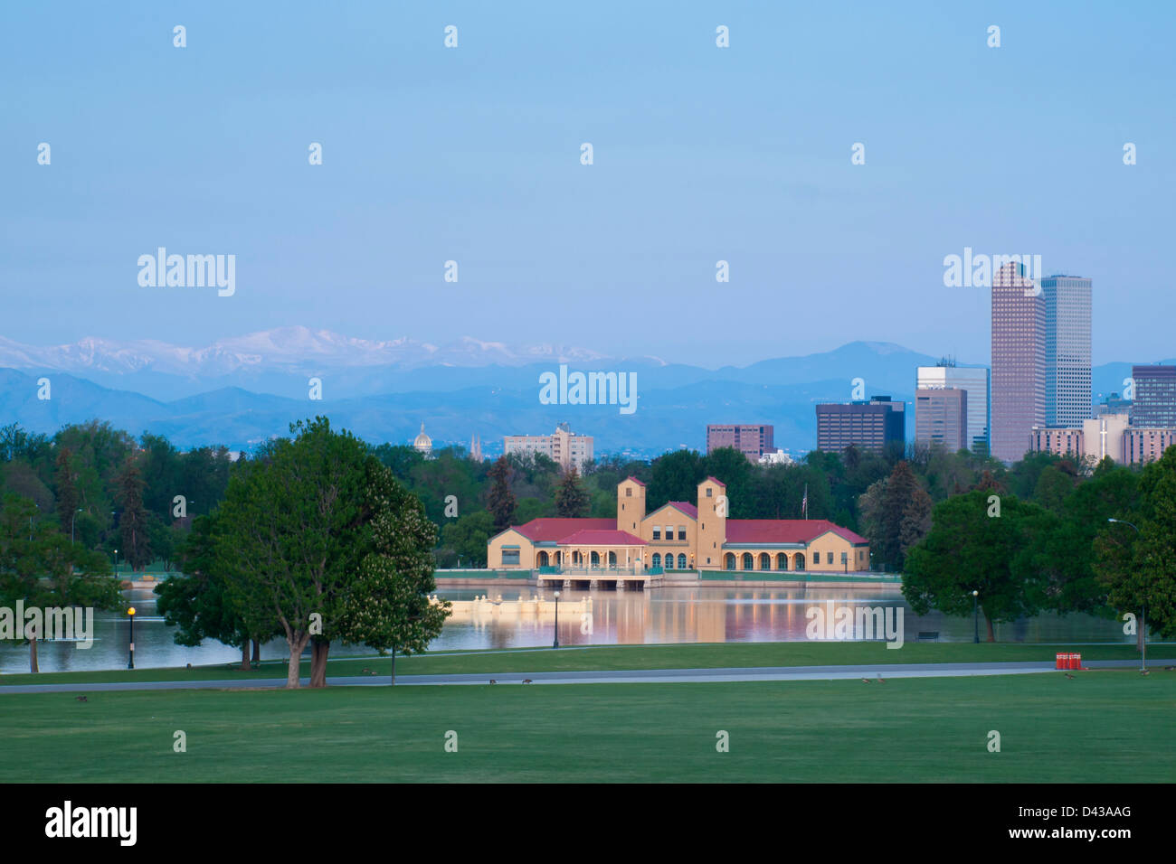 Denver skyline at sunrise Stock Photo - Alamy