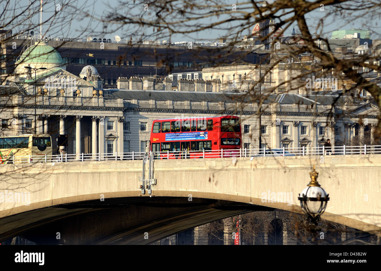 Bus london waterloo bridge hi-res stock photography and images - Alamy