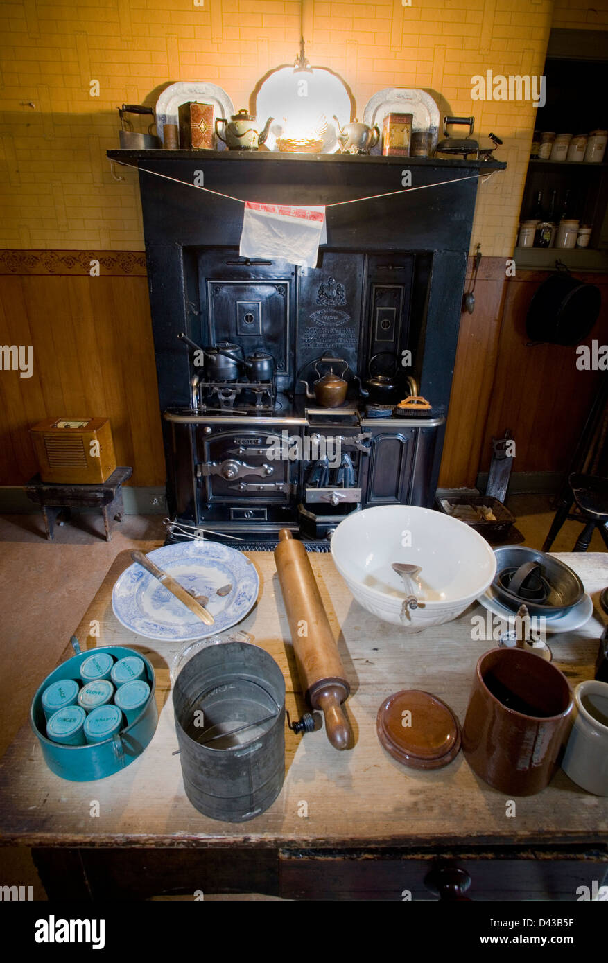 Tenement house glasgow hi-res stock photography and images - Alamy
