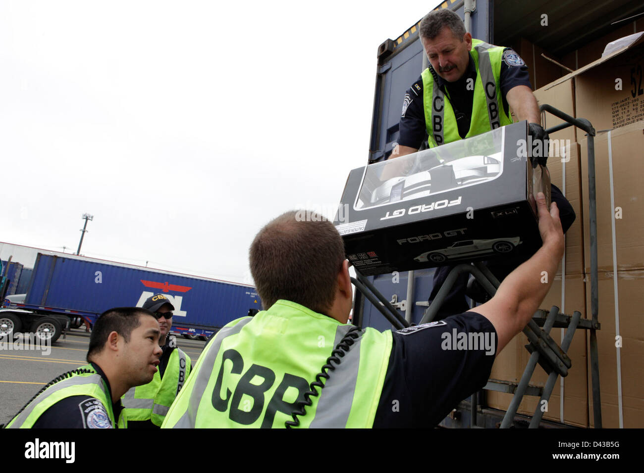 Us border patrol vehicles hi-res stock photography and images - Alamy