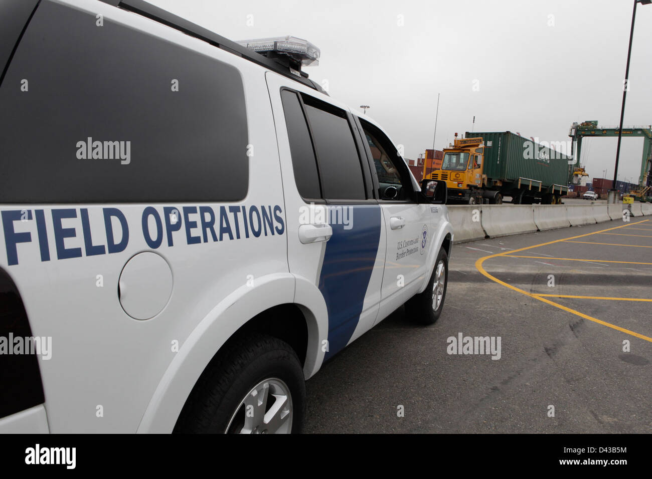 CBP Field Operations POE/Vehicle Stock Photo - Alamy