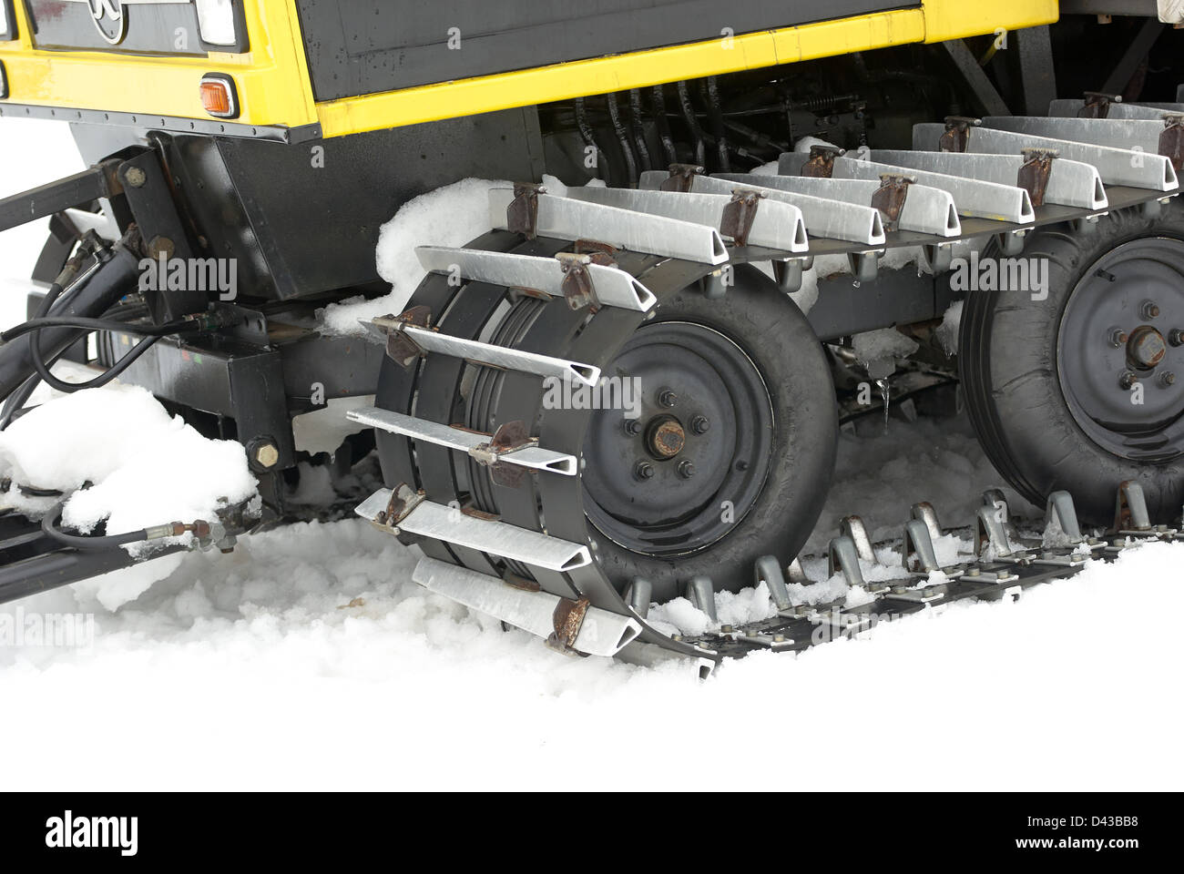Piste bashing machine hi-res stock photography and images - Alamy