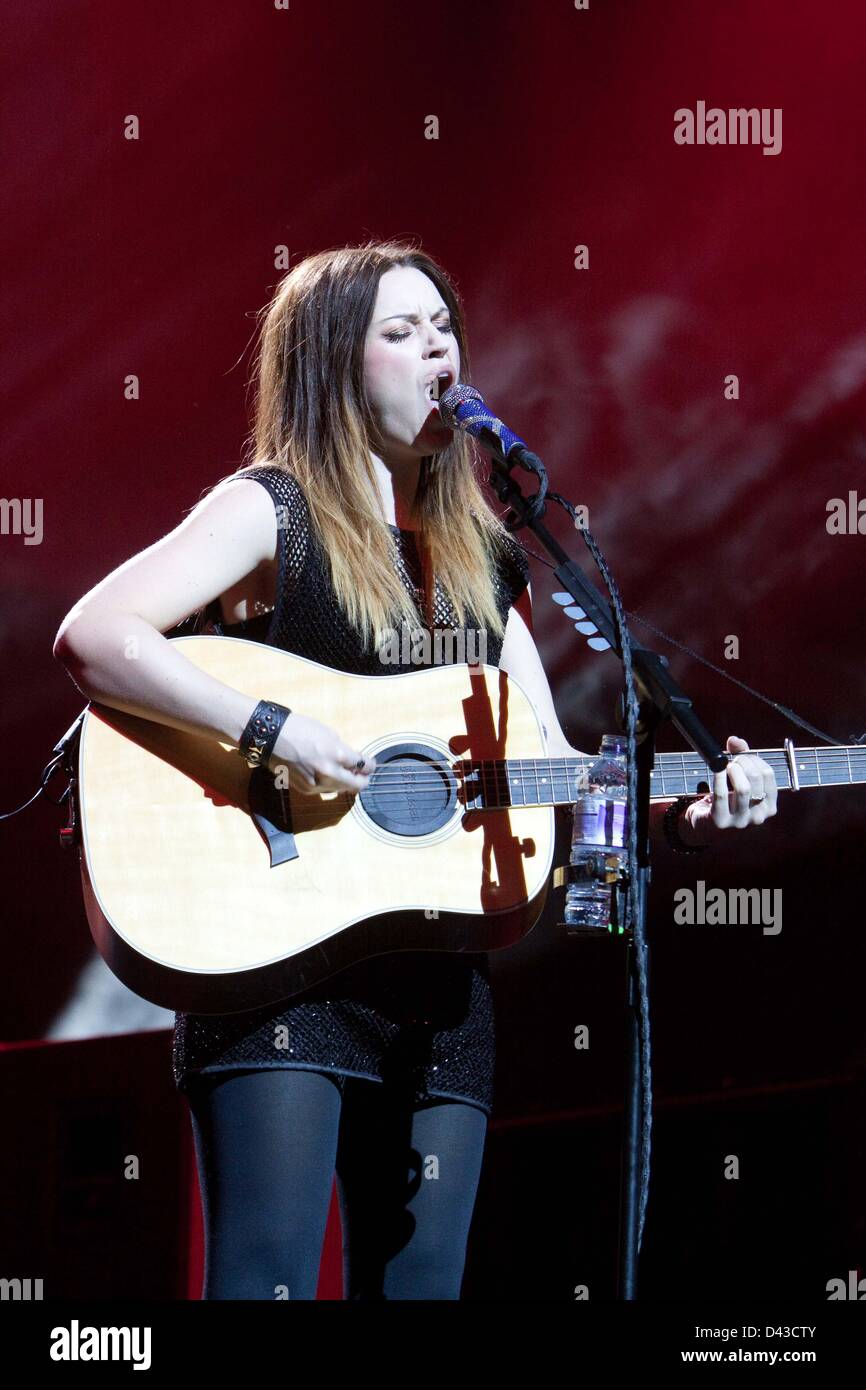 Amy Mcdonald Singer High Resolution Stock Photography and Images - Alamy