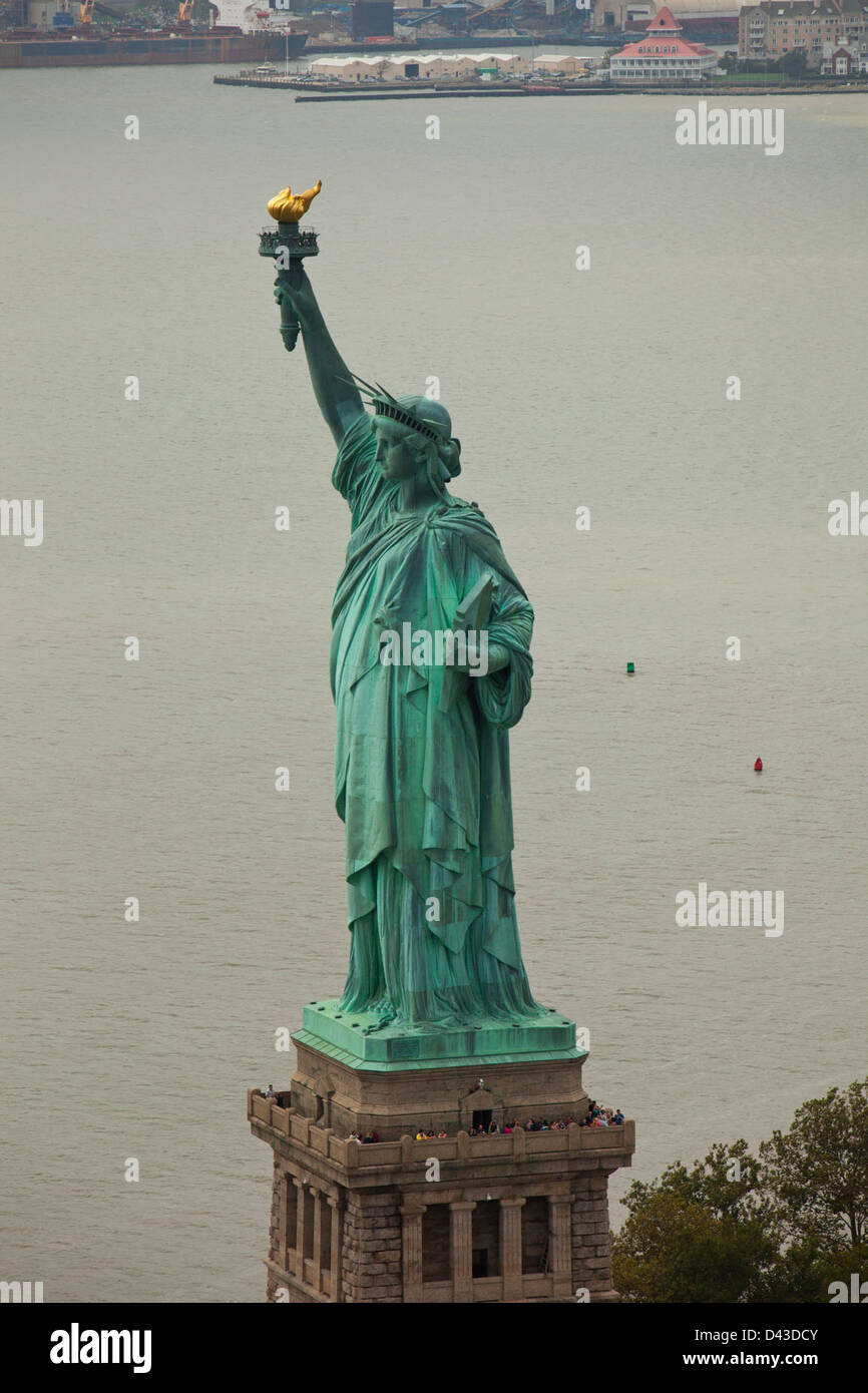 The Statue of Liberty is a symbol of freedom and democracy in the ...