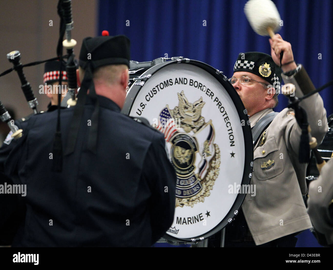 Customs and border protection officer hi-res stock photography and ...