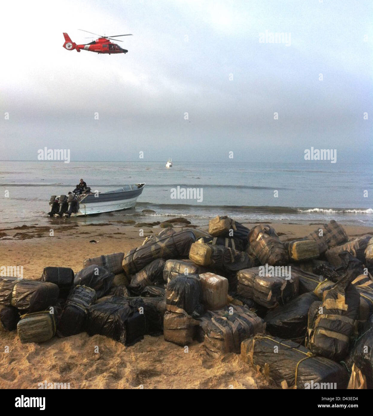 Drug smuggling boat hi-res stock photography and images - Alamy