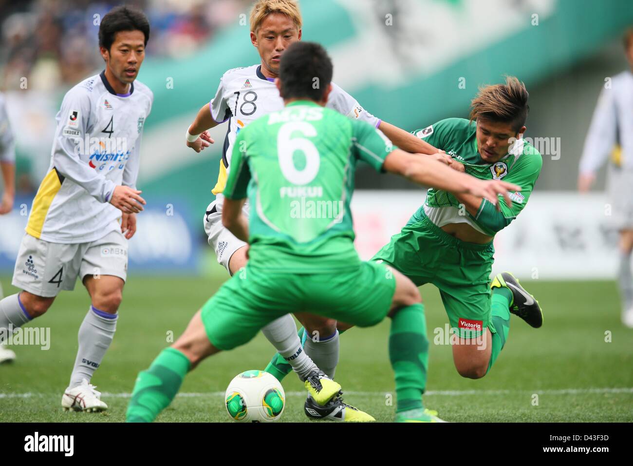 (L-R) Takuya Miyamoto, Go Nishida (Avispa), Ryoji Fukui, Jun Suzuki (Verdy), MARCH 3, 2013 ...