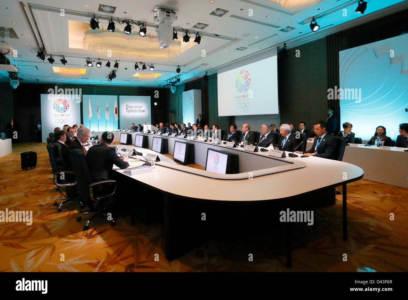 Palace hotel tokyo 2020 hi-res stock photography and images - Alamy