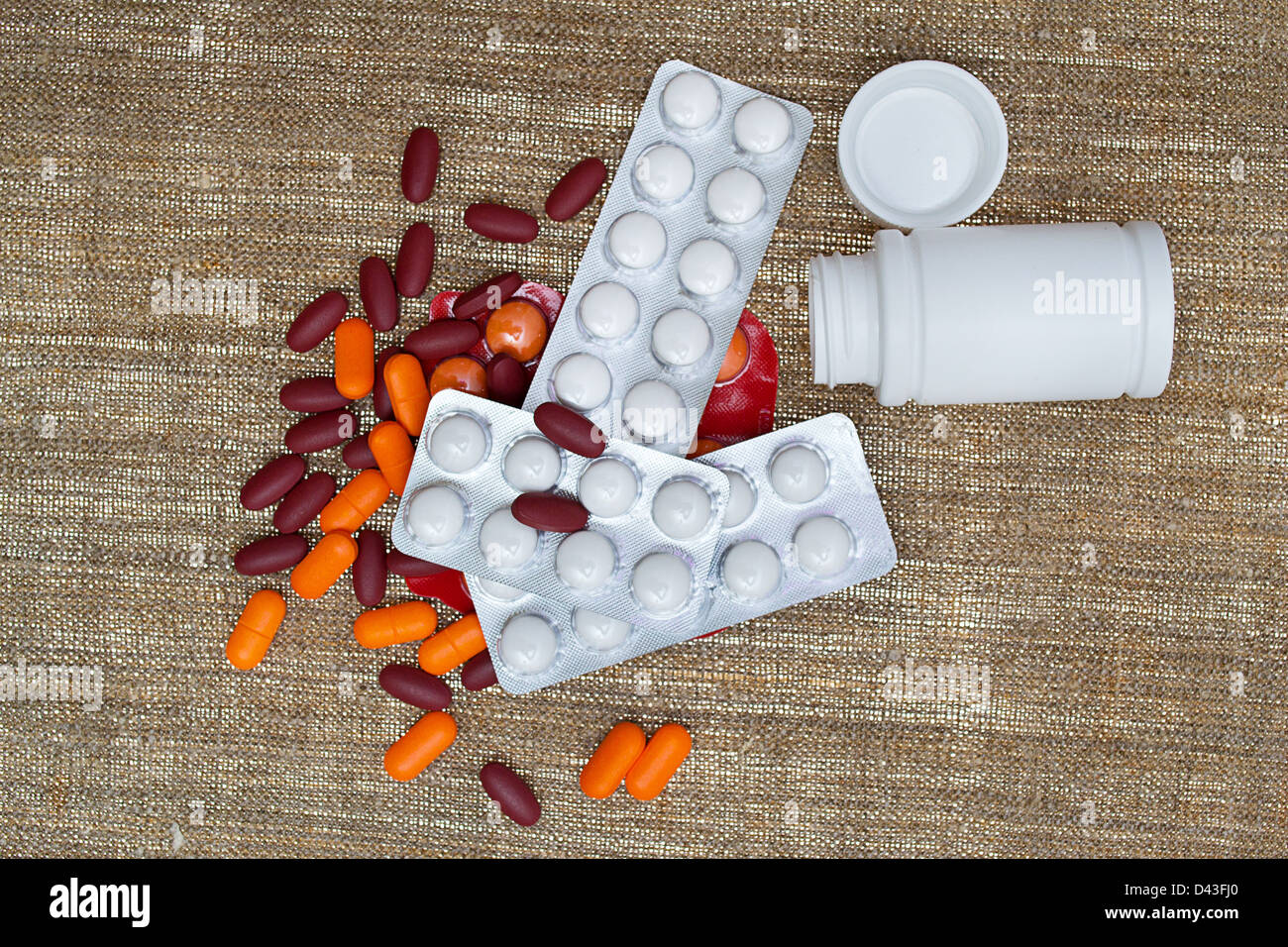 different kinds of pills Stock Photo - Alamy