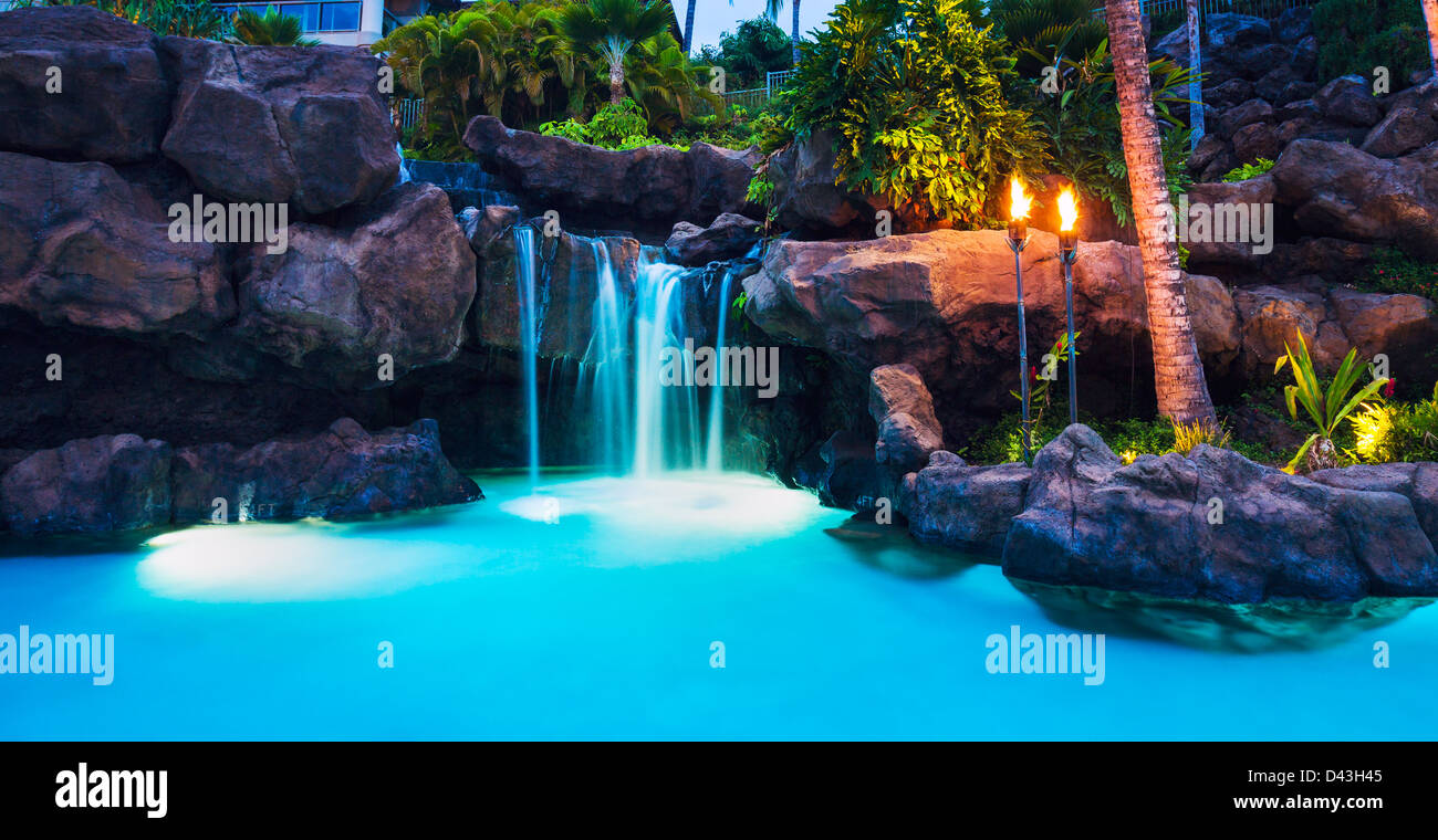 Waterfall pool hawaii hi-res stock photography and images - Alamy