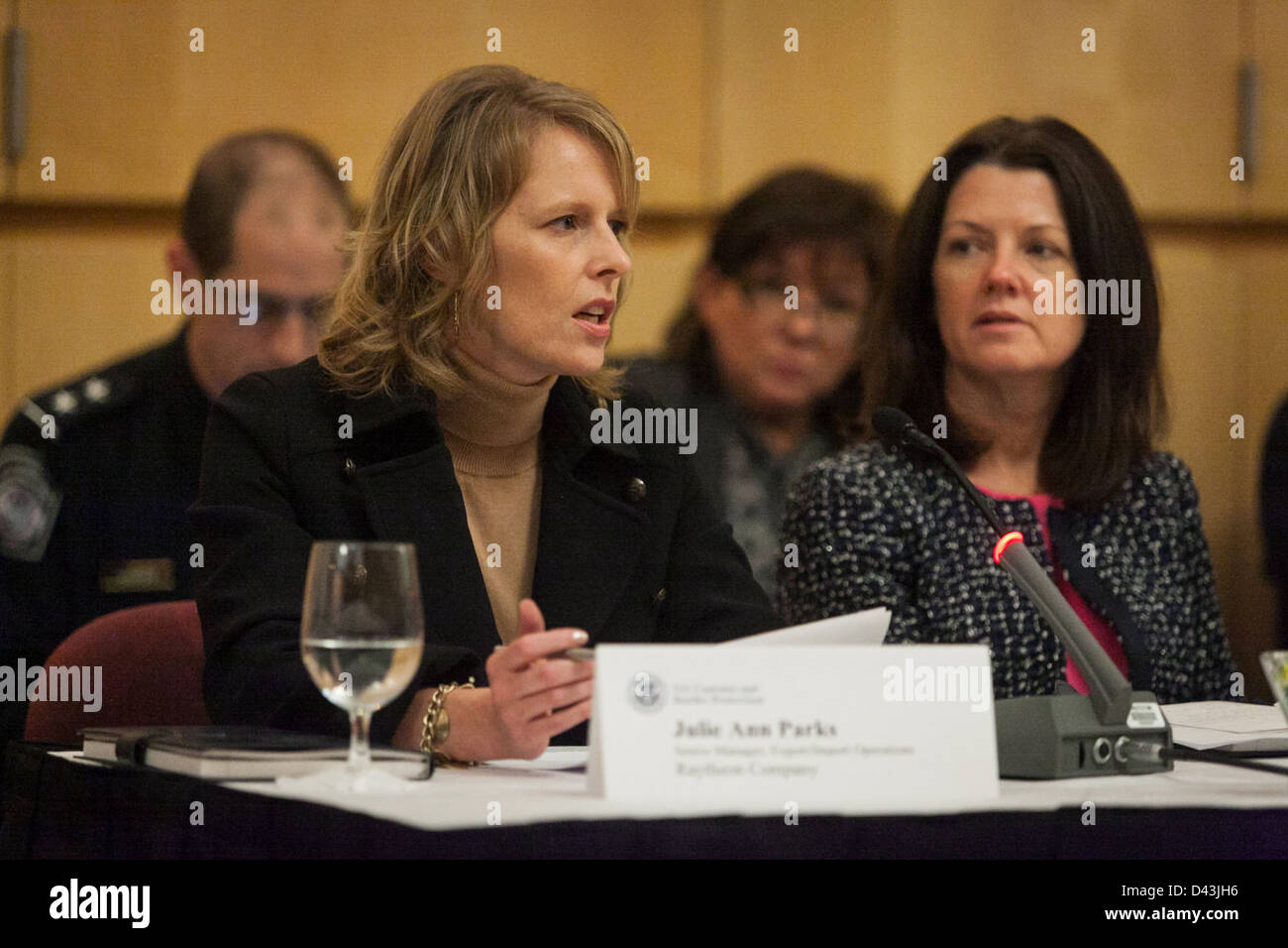 Immigration meeting hi-res stock photography and images - Alamy