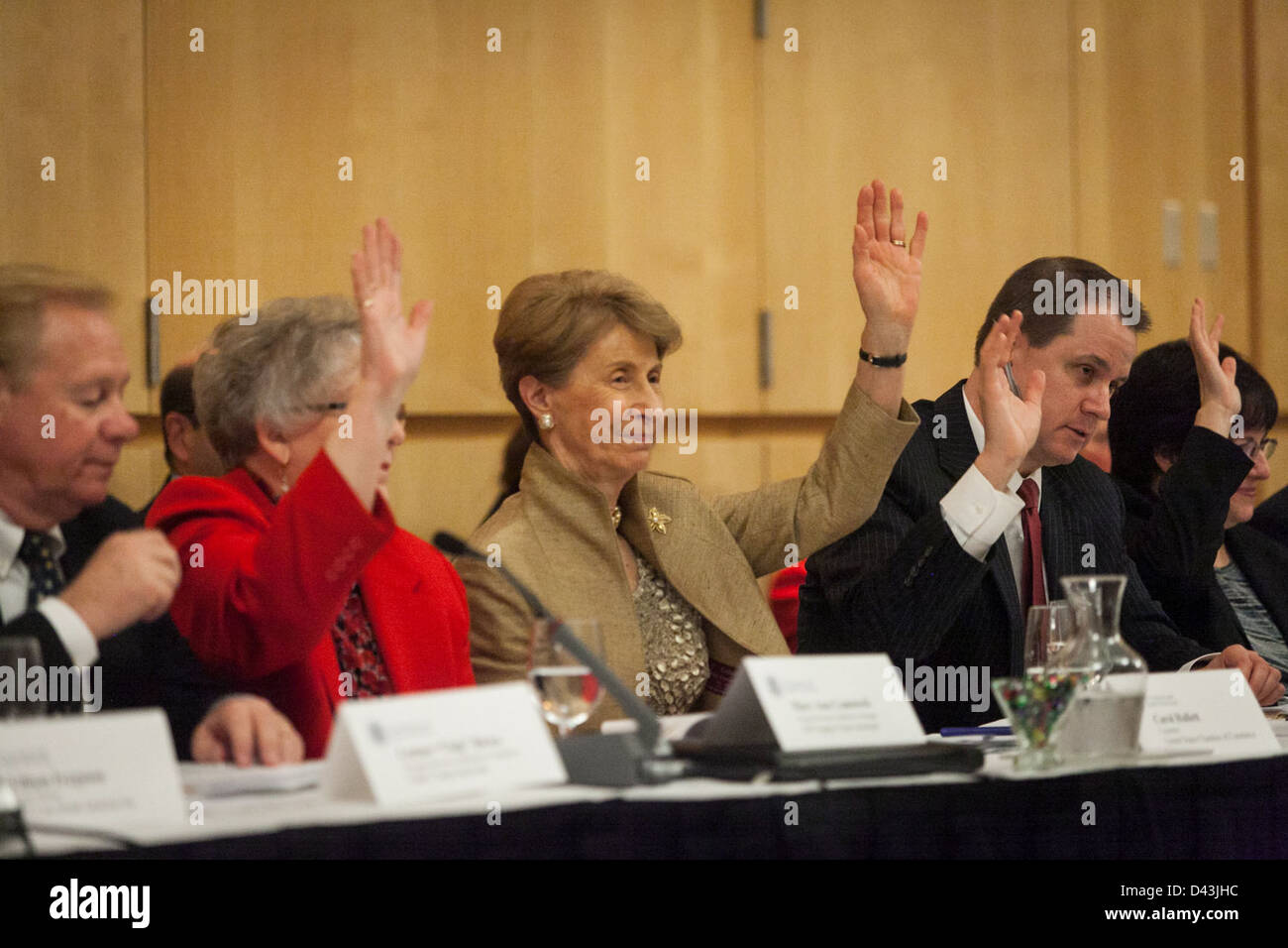 Border meeting hi-res stock photography and images - Alamy