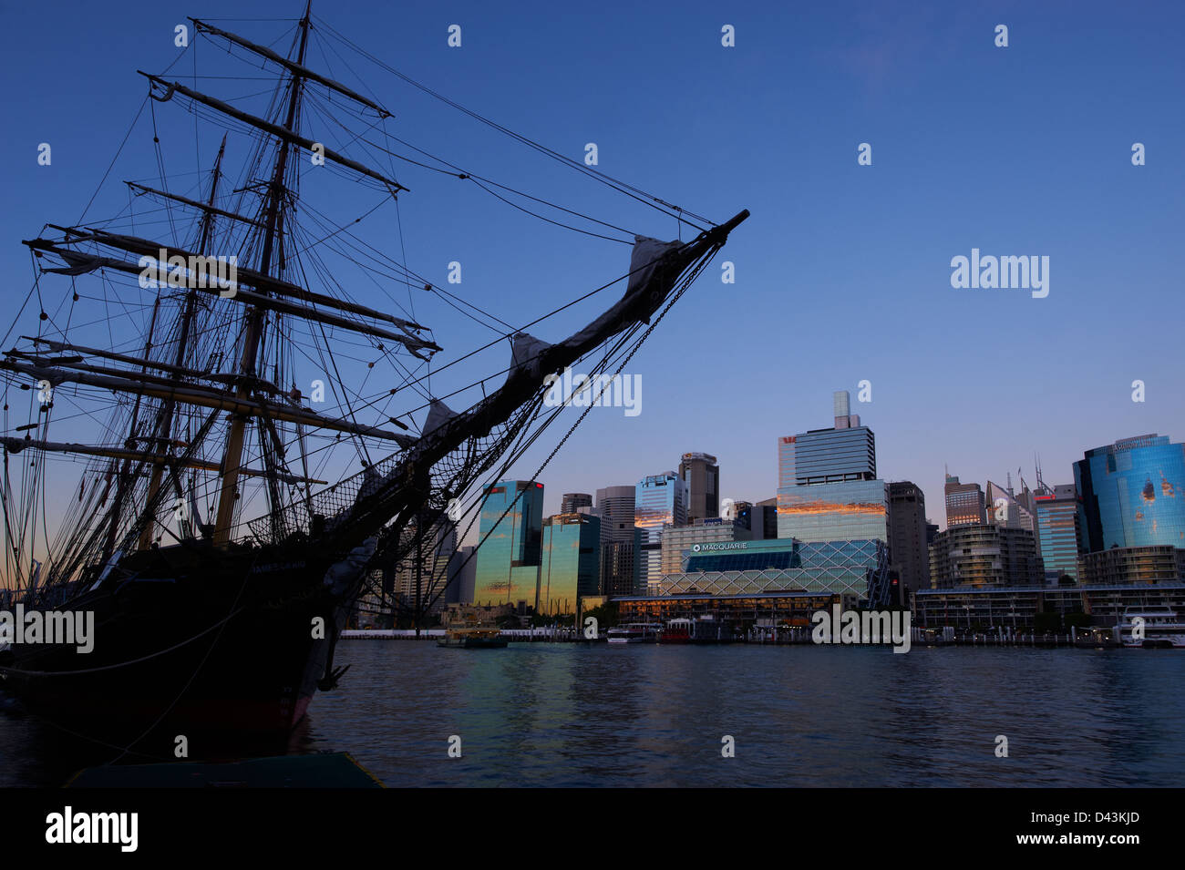 Medina gand harbourside hi-res stock photography and images - Alamy