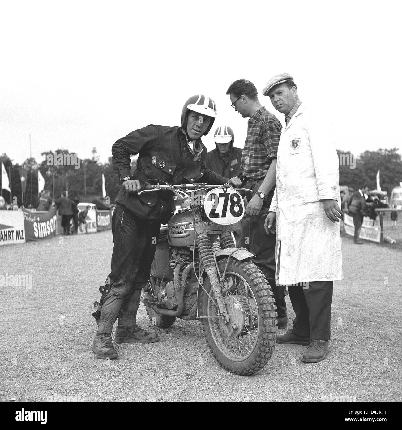 Steve mcqueen motorcycle hi-res stock photography and images - Alamy