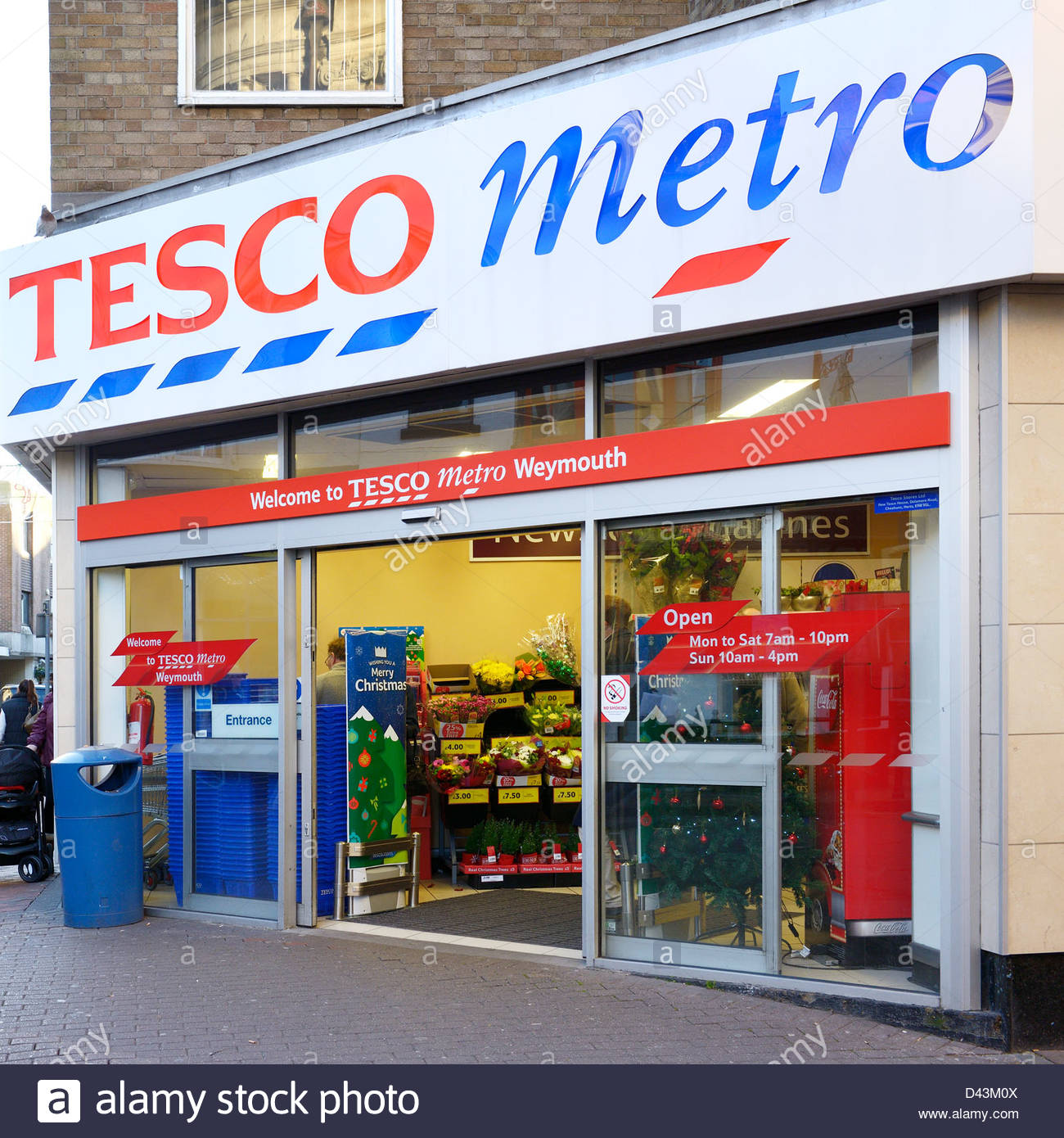 Tesco Metro Supermarket Stock Photos & Tesco Metro Supermarket Stock ...
