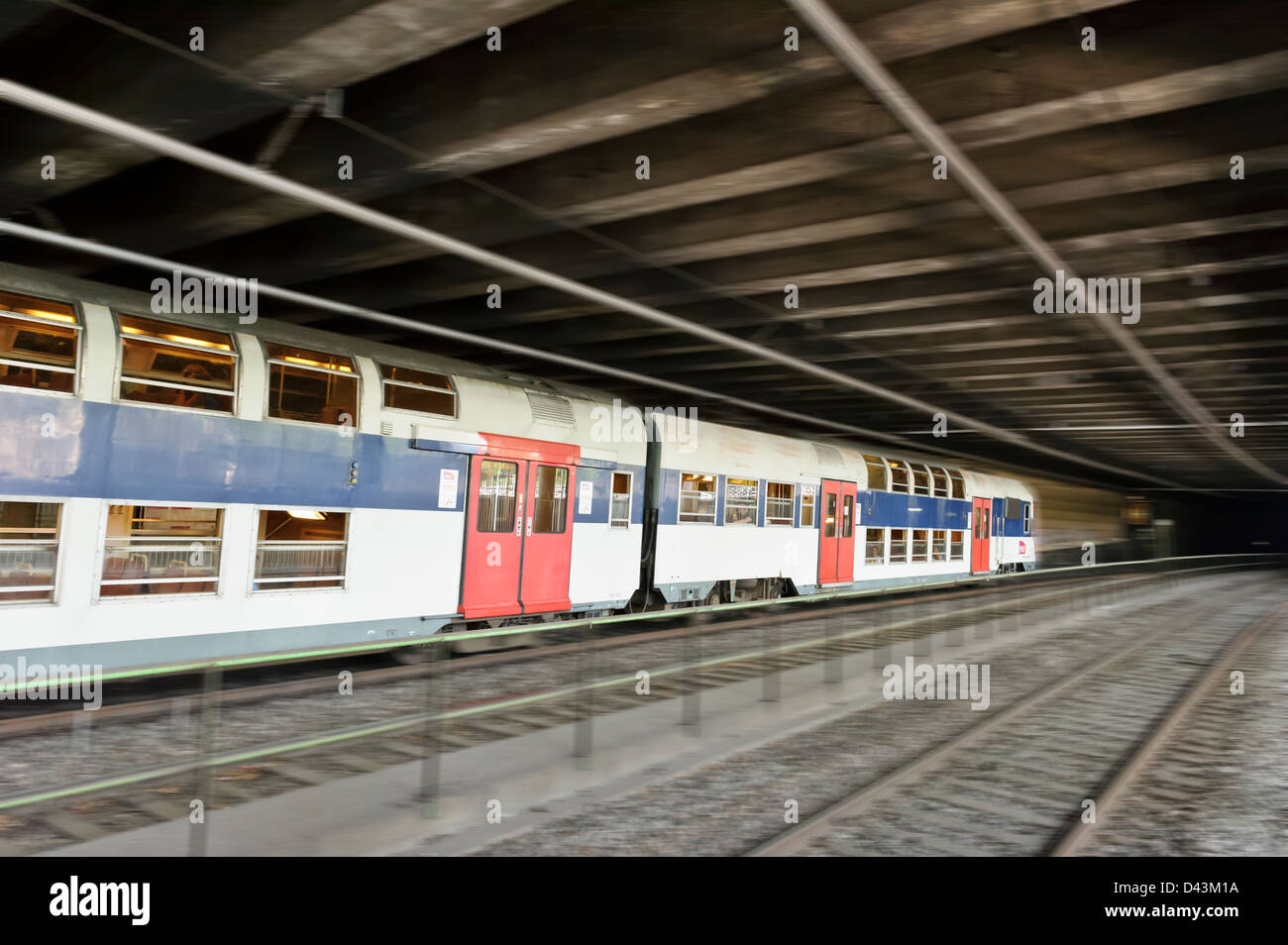 Train paris hi-res stock photography and images - Alamy