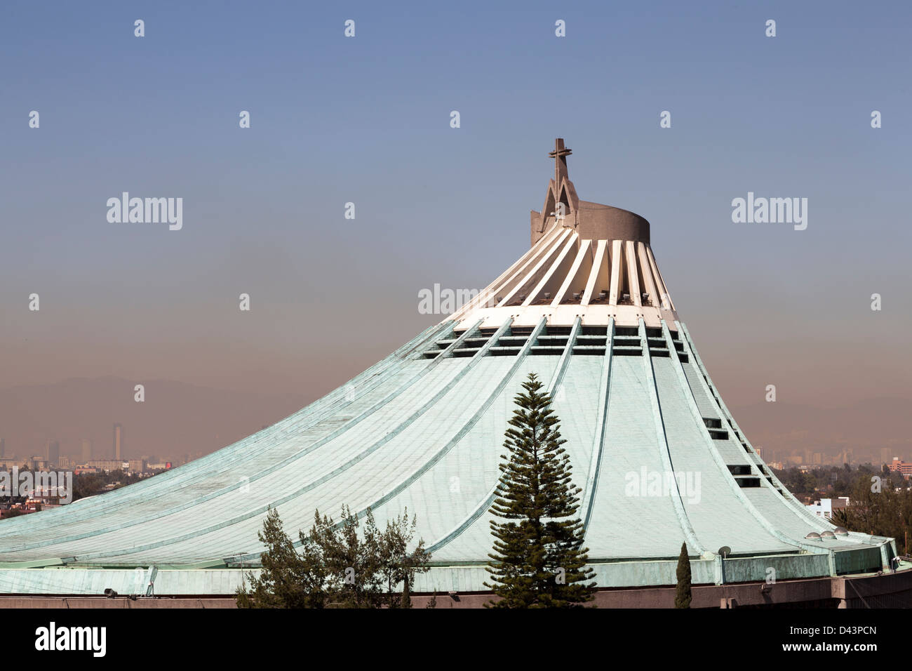 Guadalupe Basilica in Mexico City is the biggest place of pilgrimage in ...