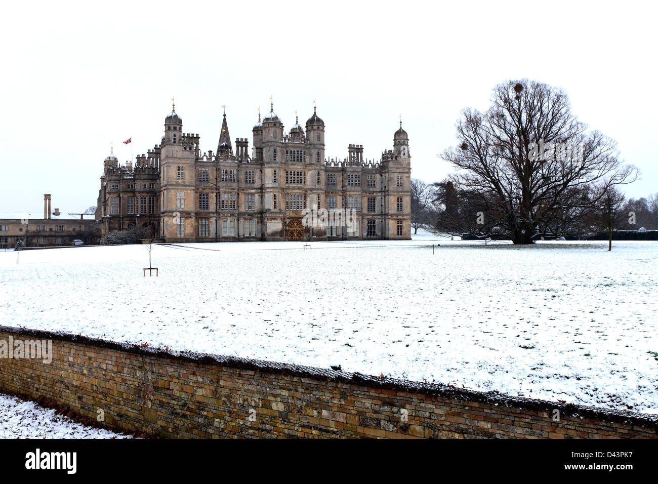Winter snow, Burghley House, Elizabethan Stately Home, Cambridgeshire ...