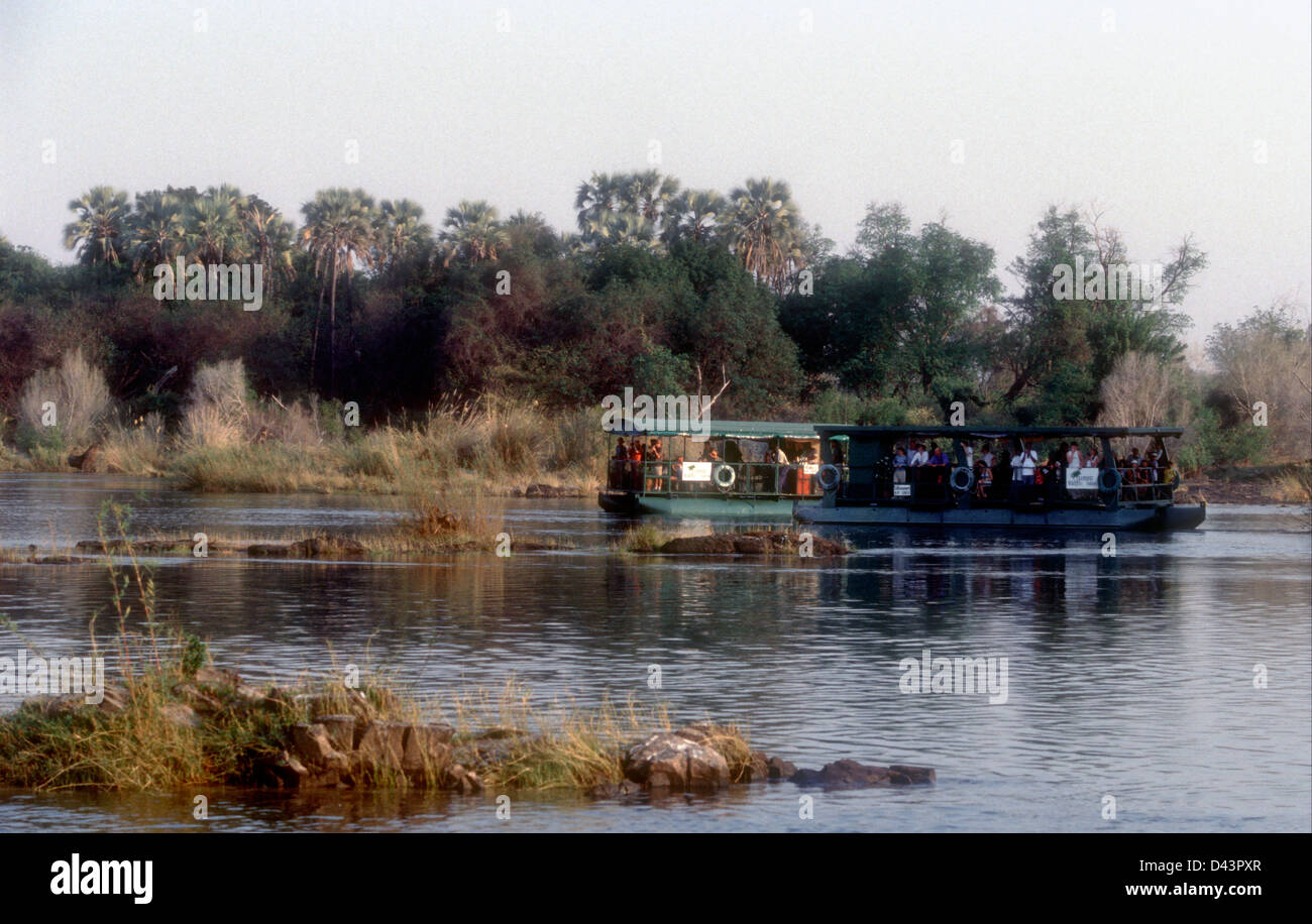 Sight seeing tourist boat safari on the Zambezi River, Zimbabwe Stock ...