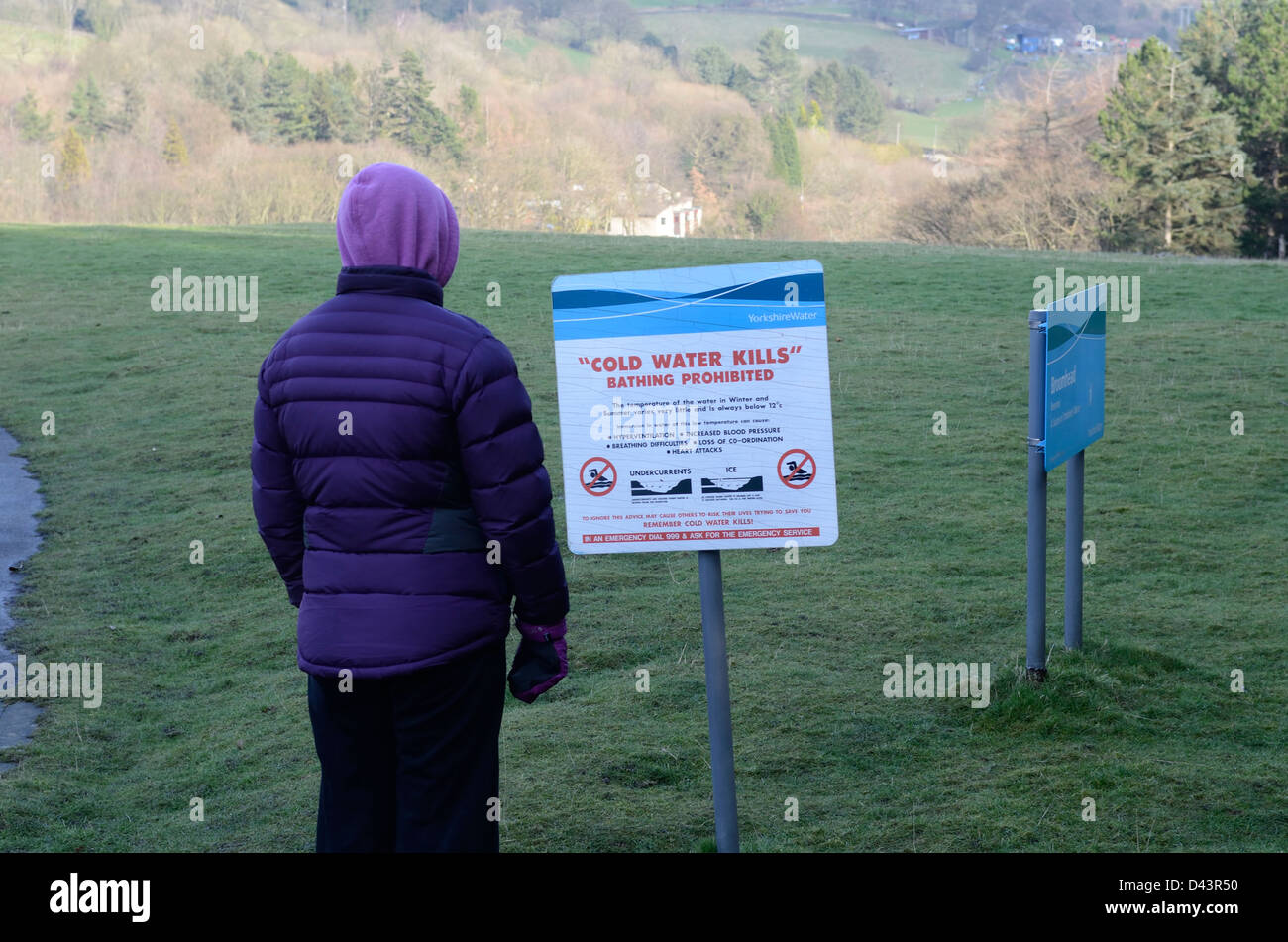 Cold water kill - safety sign at Broomhead Reservoir - Yorkshire ...