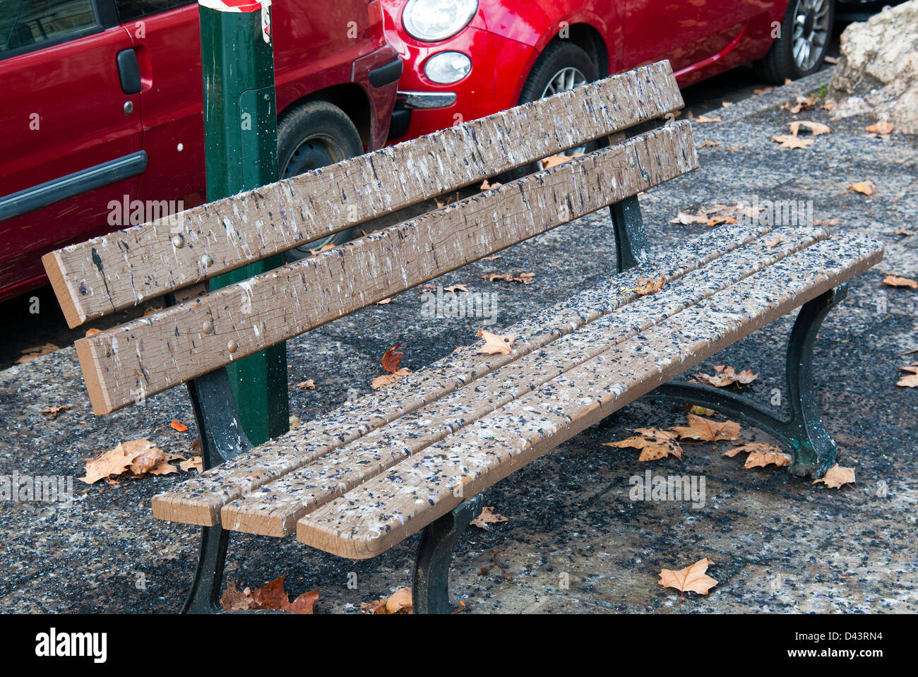 Bird droppings hi-res stock photography and images - Alamy