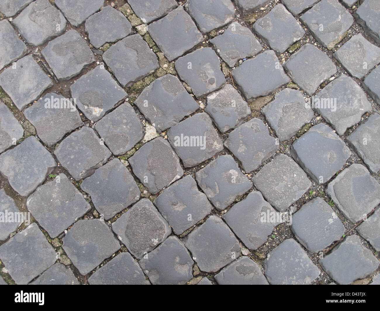 roman traditional pavement sanpietrini Stock Photo - Alamy