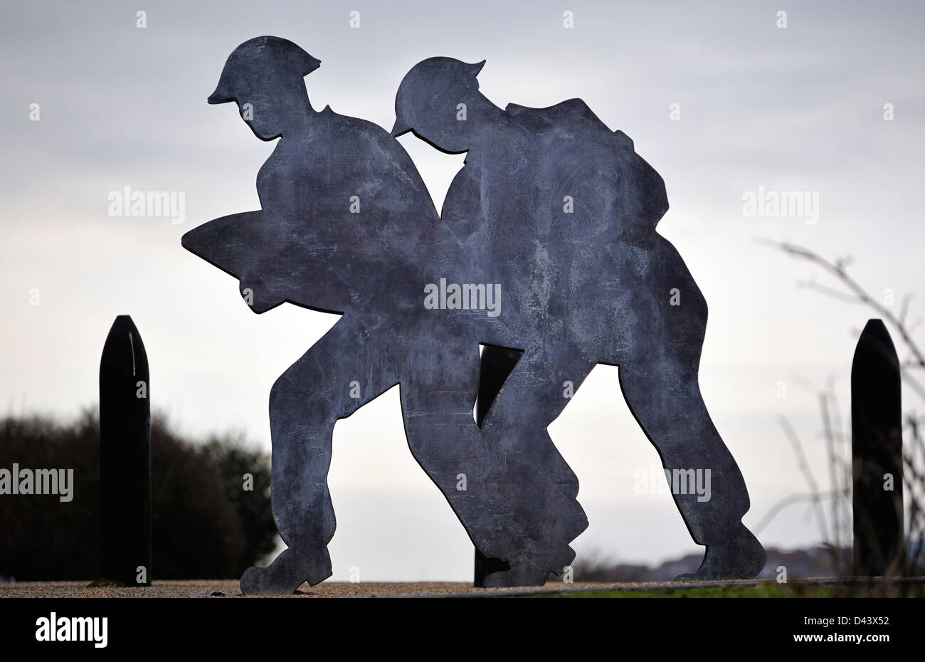 War statue soldiers loading shells Stock Photo - Alamy