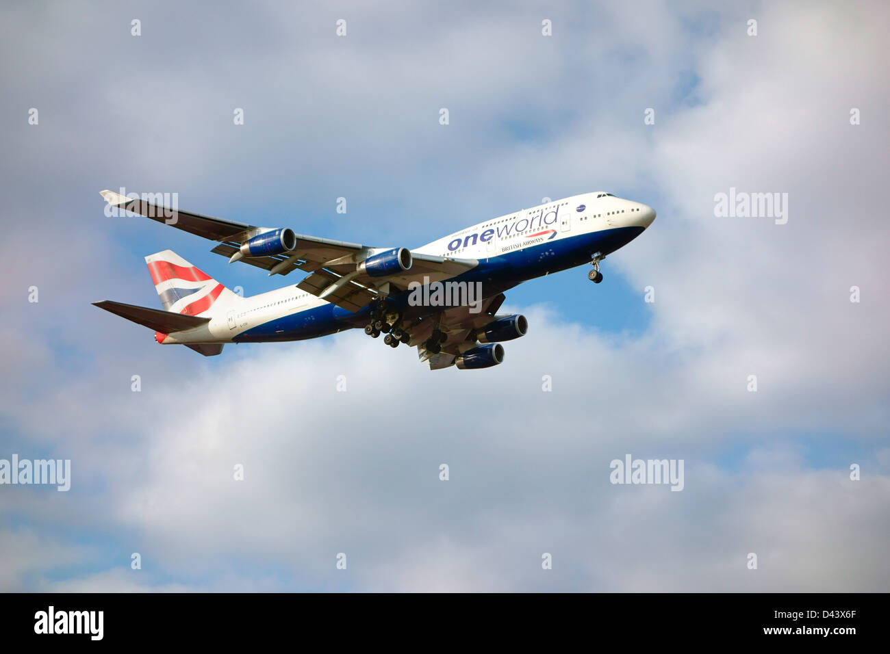 British Airways one world airplane 747 jumbo jet landing Stock Photo ...