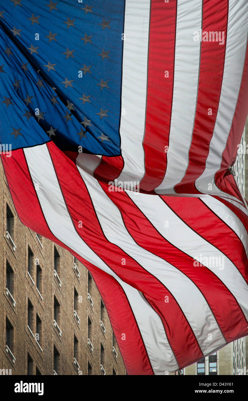 American Flag flapping in Wind, 6th Avenue, Manhattan, New York, USA ...