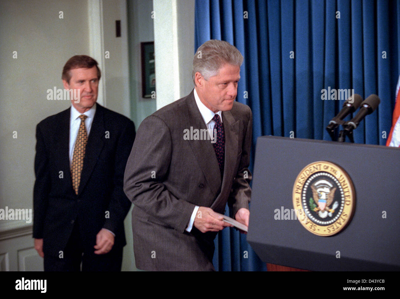 US President Bill Clinton walks to the podium in the Briefing Room of ...