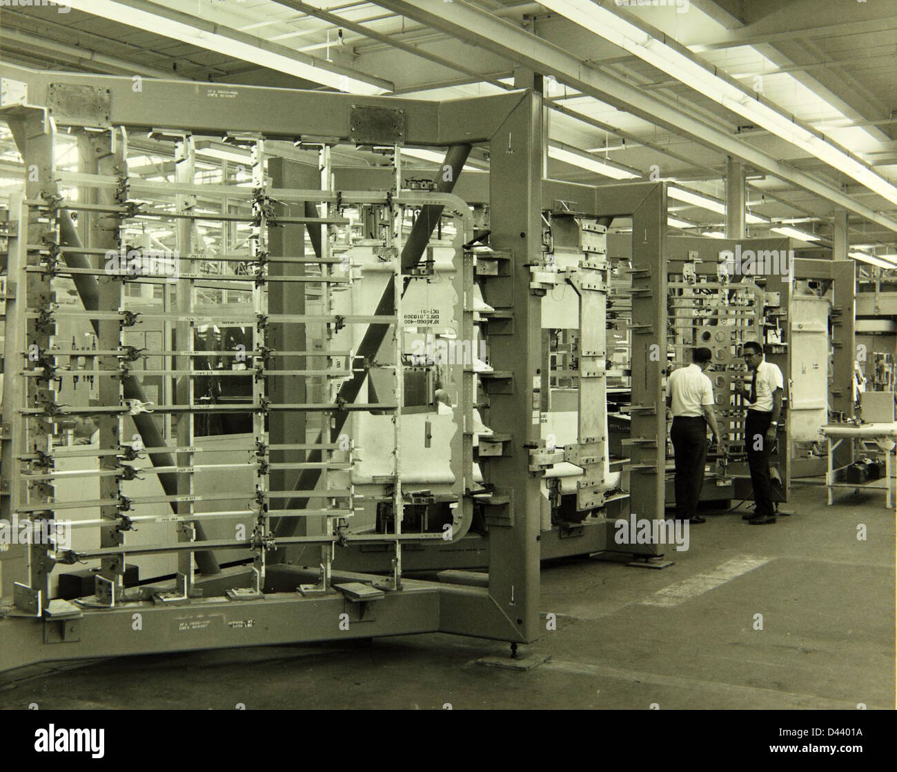 The McDonnell Douglas DC-10 was a wide-body, three-engine commercial ...