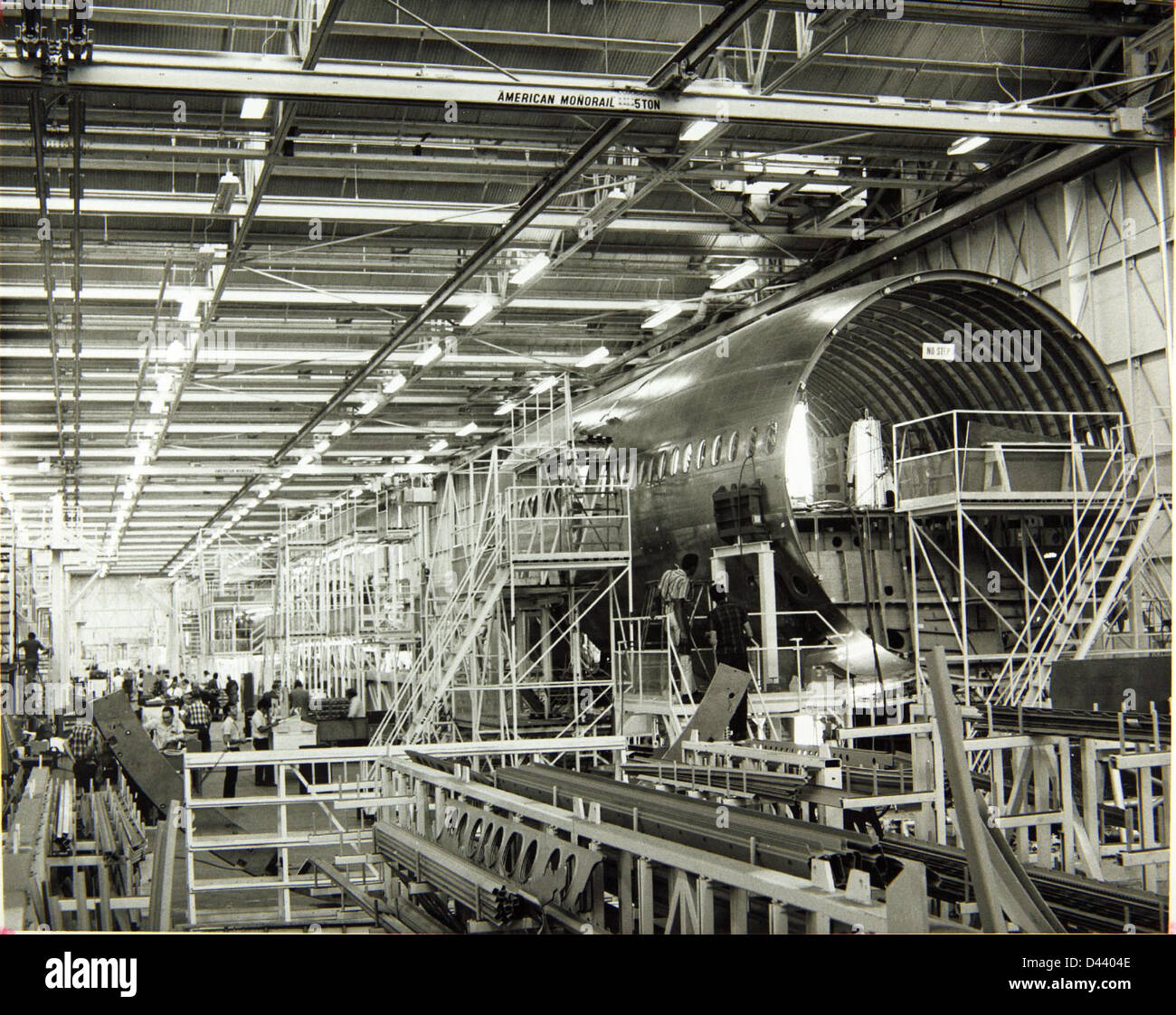 The McDonnell Douglas DC-10 is a wide-body, three-engine commercial ...