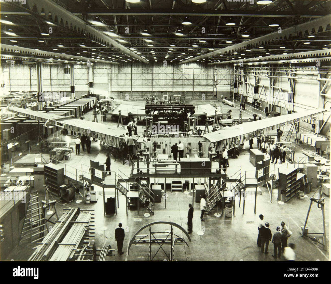 The McDonnell Douglas DC-10 is a wide-body, three-engine jet airliner ...