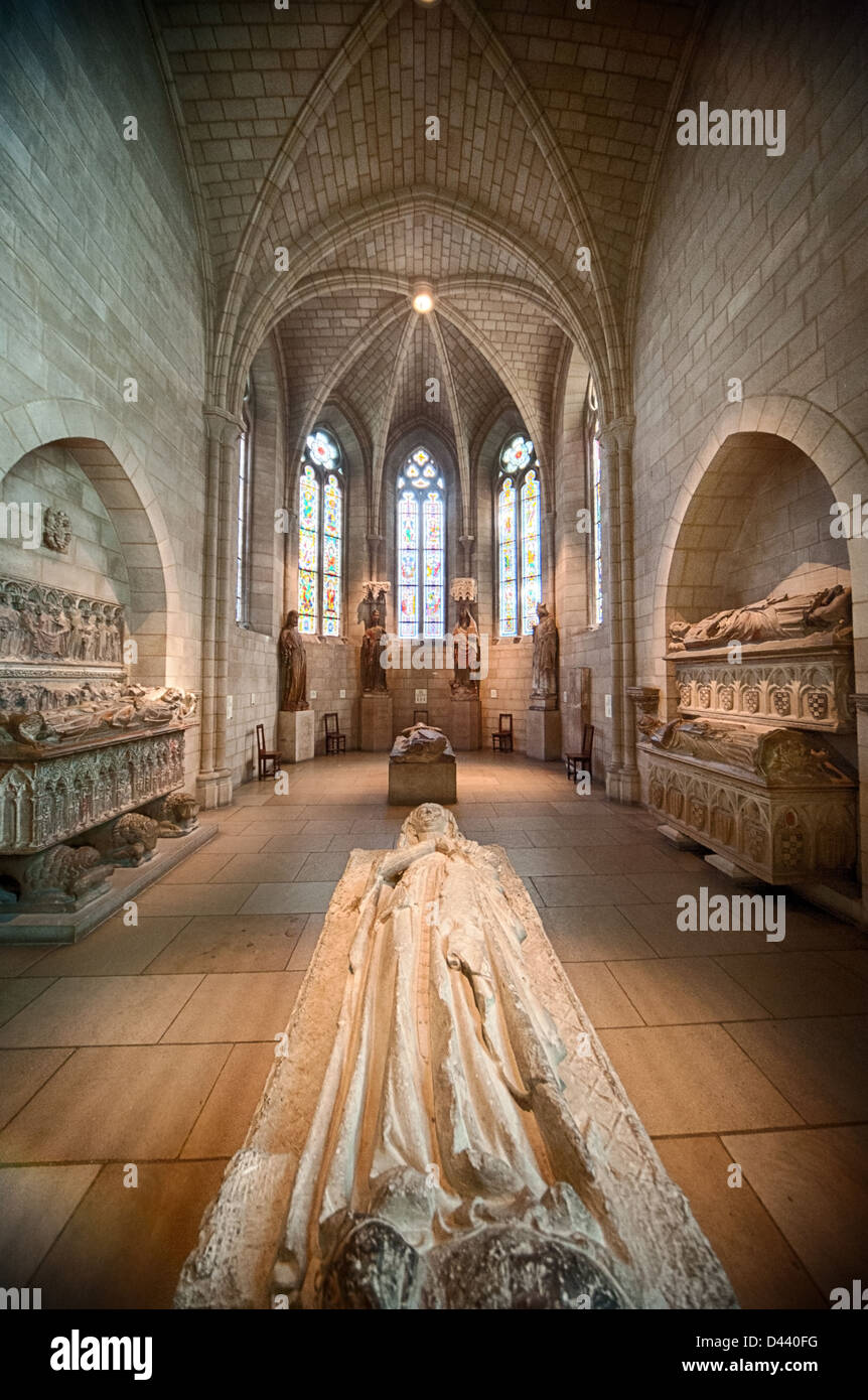 Abbey crypt architecture hi-res stock photography and images - Alamy