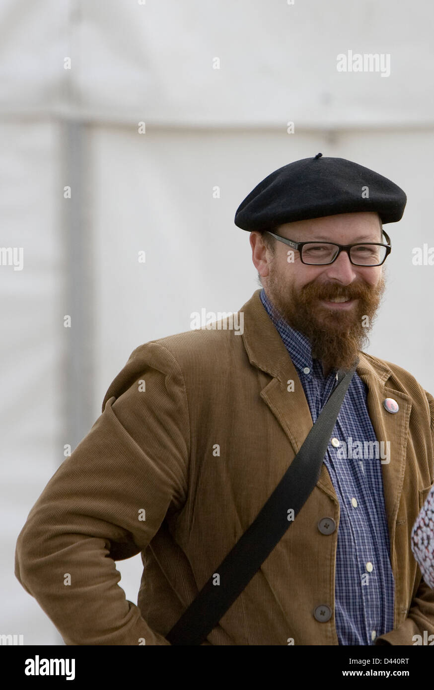 Man with glasses and beret hi-res stock photography and images - Alamy