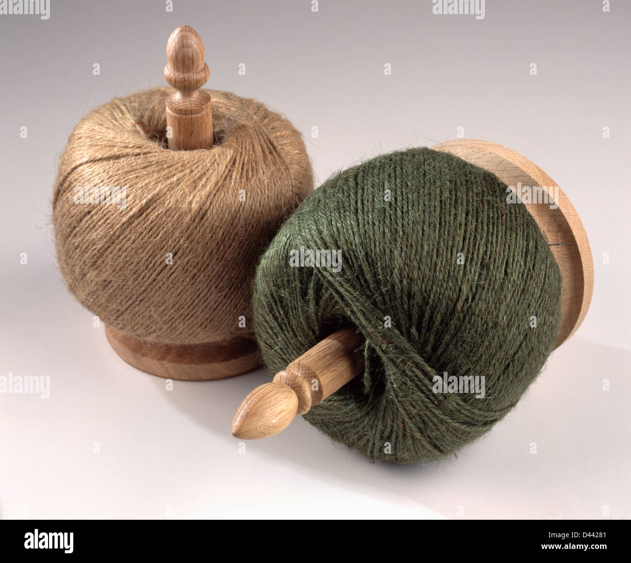 String holders hi-res stock photography and images - Alamy