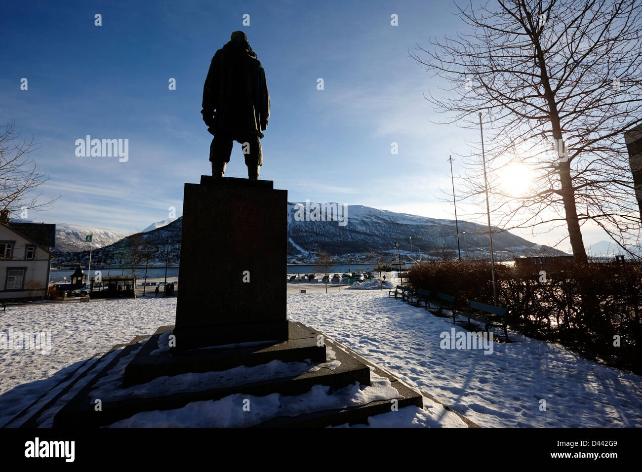 Roald amundsen statue hi-res stock photography and images - Alamy