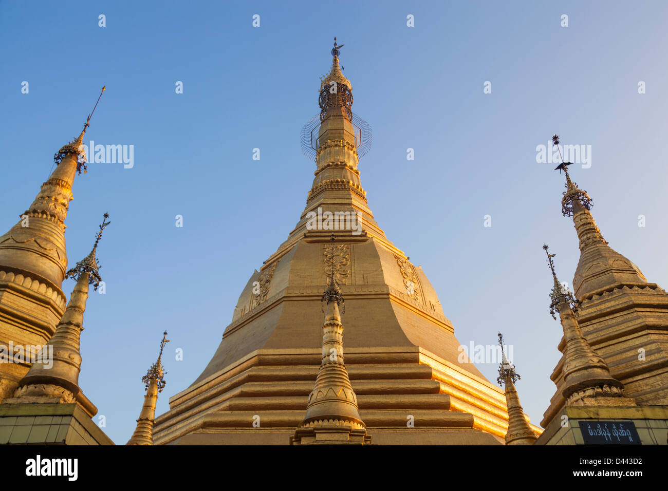 Myanmar, Yangon, Sule Pagoda Stock Photo - Alamy