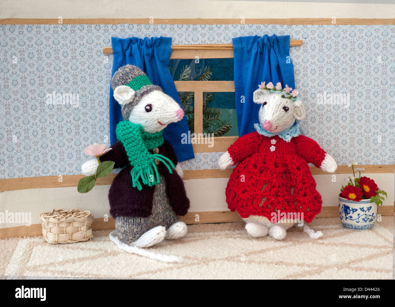 White mice hi-res stock photography and images - Alamy