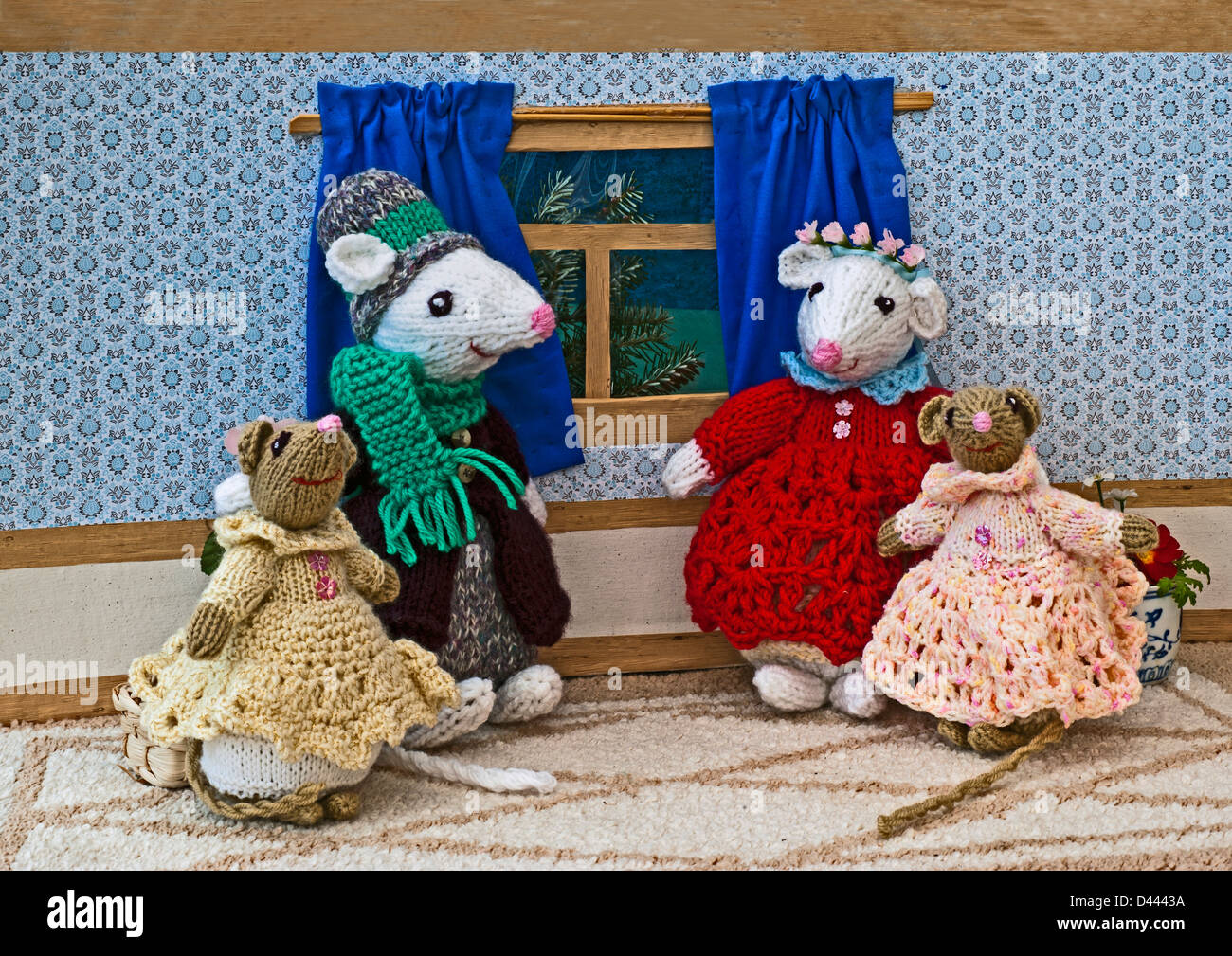 Mr and mrs mouse hi-res stock photography and images - Alamy