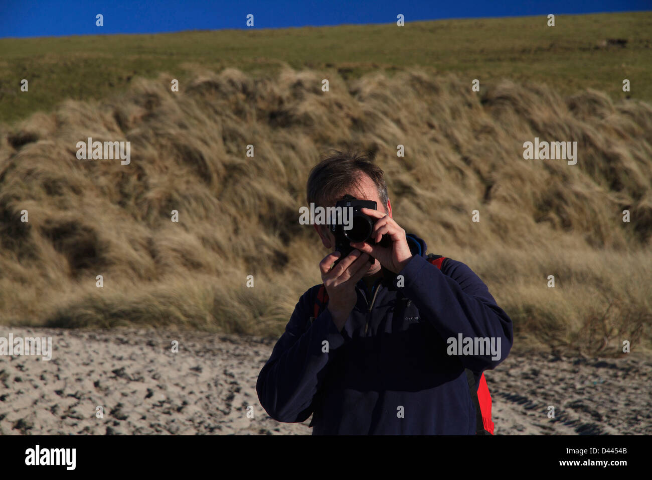 Photographer behind the camera hi-res stock photography and images - Alamy