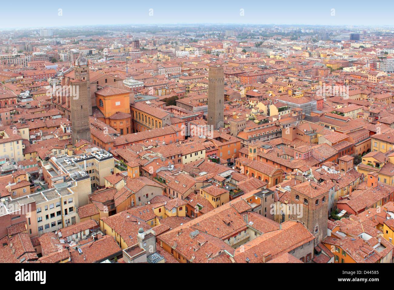 Bolonia medieval hi-res stock photography and images - Alamy