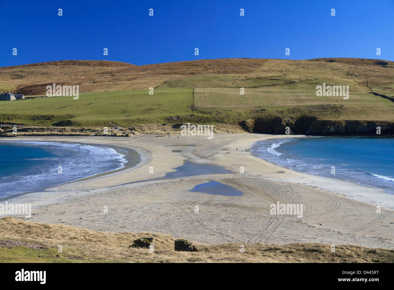 Tombolo at st ninians isle hi-res stock photography and images - Alamy