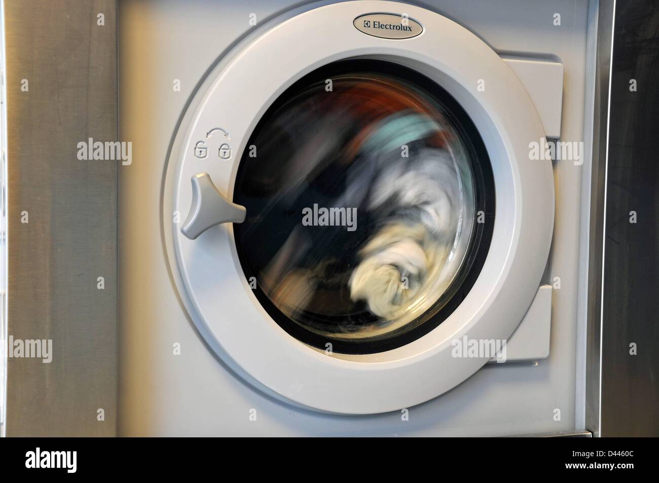 A washing machine of the type Electroluc washes clothes in Berlin ...