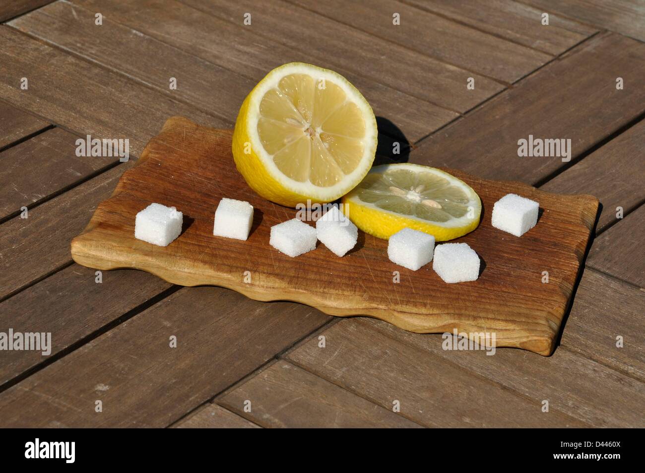 10 cubes sugar hi-res stock photography and images - Alamy